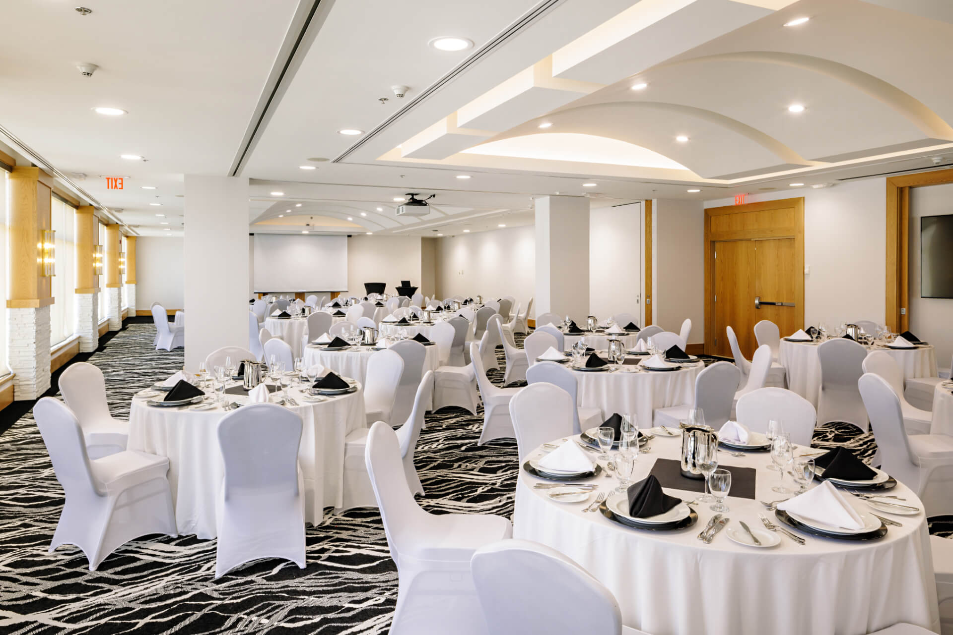 Watermark Holiday Events: Book Your 2023 Celebration